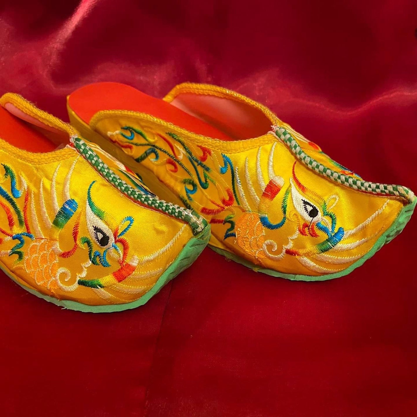Hài Phượng - Phoenix Foam Shoes (Red, Yellow) – Ao Dai by Cute Sass